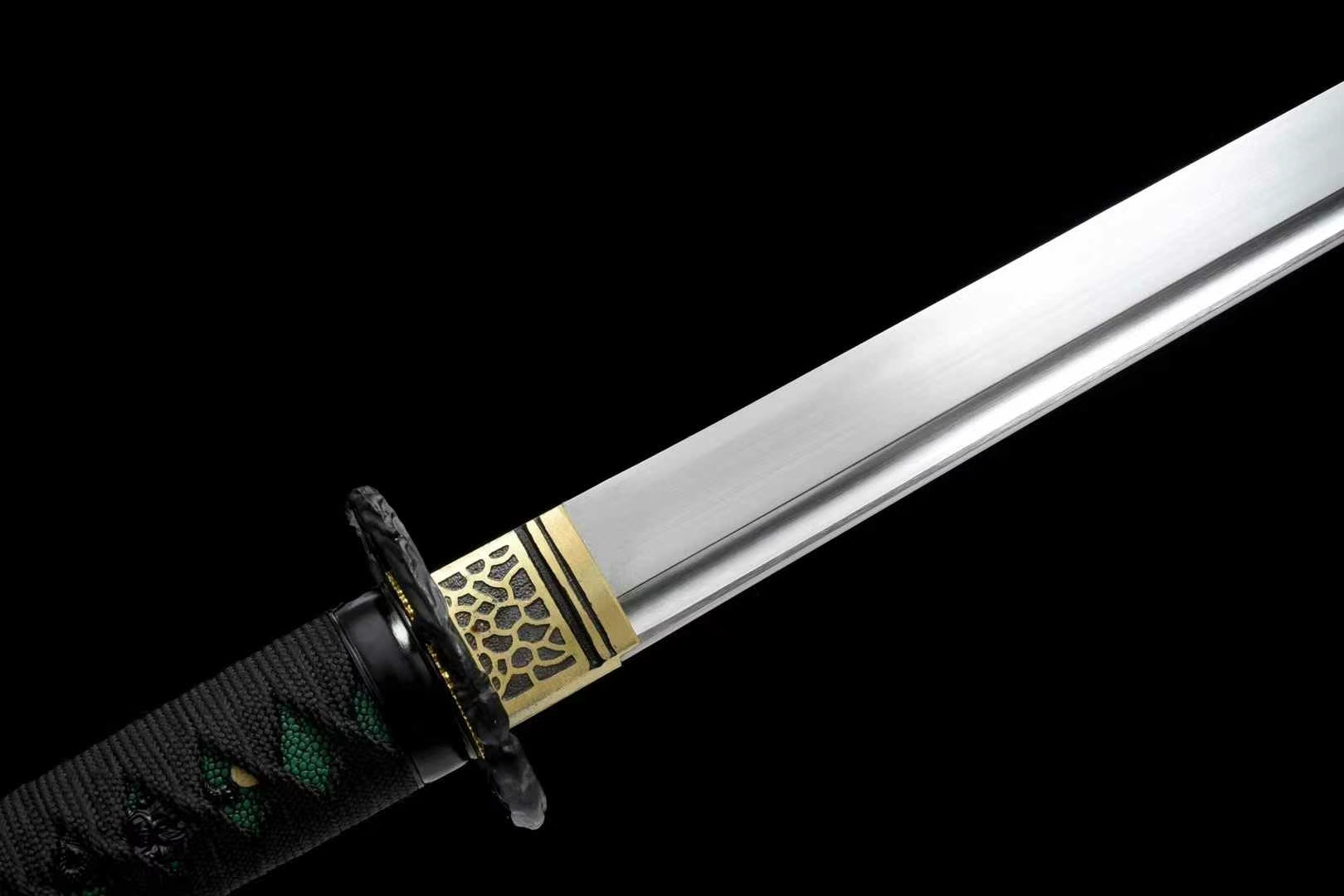 High-performance samurai straight blade.